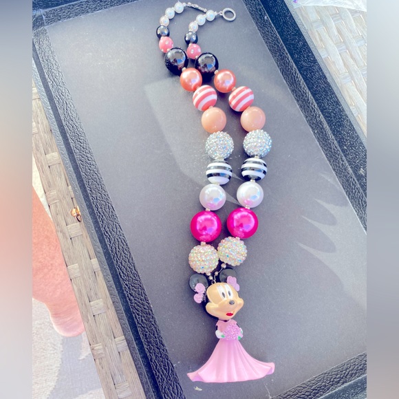 Disney | Jewelry | Disney Beaded Minnie Mouse Necklace With Pink Silver ...